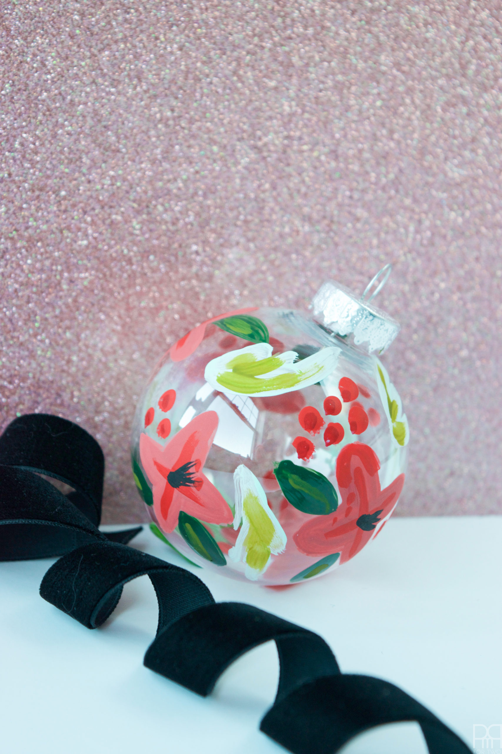 DIY Painted Christmas Ornaments