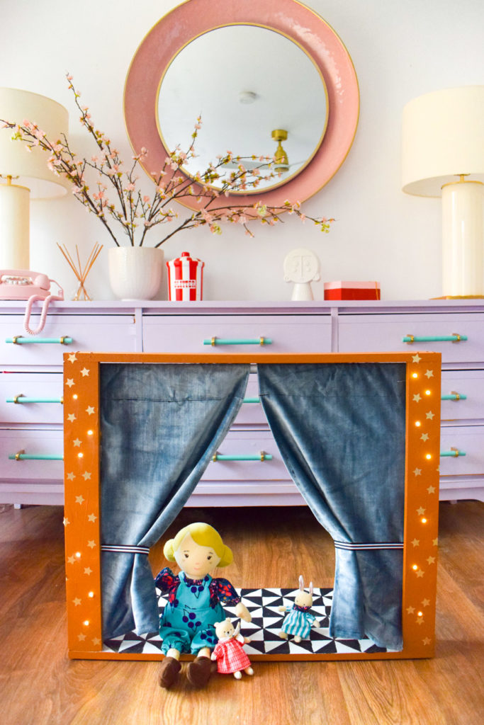 DIY Hand Puppet Theater • PMQ for two