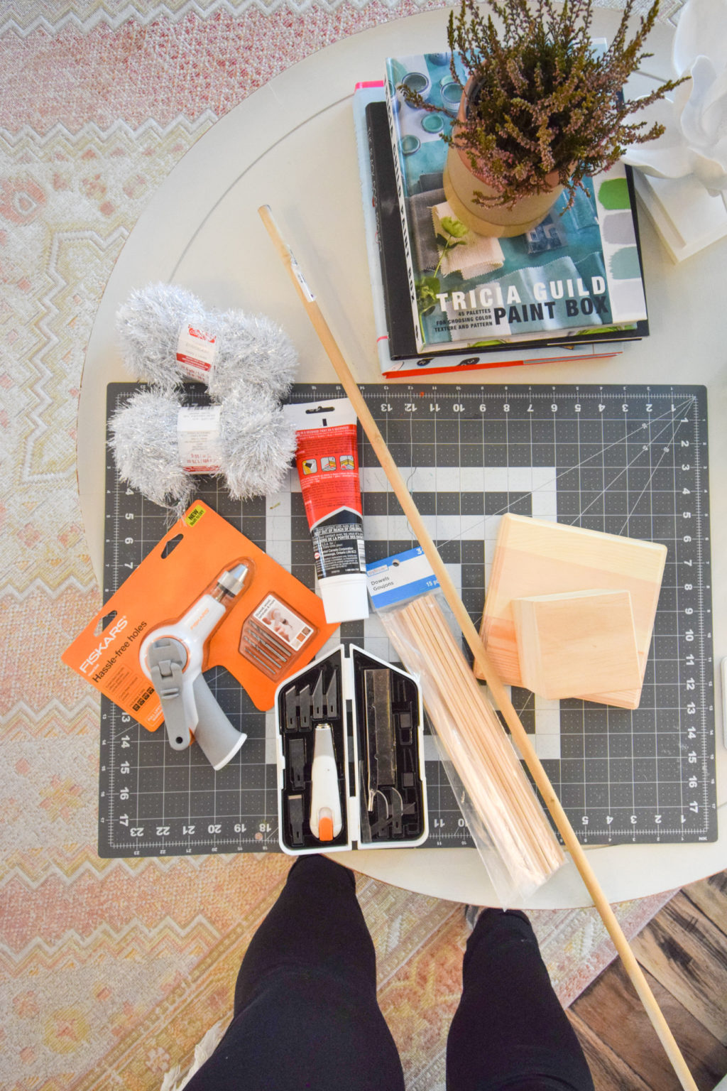 How to DIY a Tinsel Christmas Tree • PMQ for two