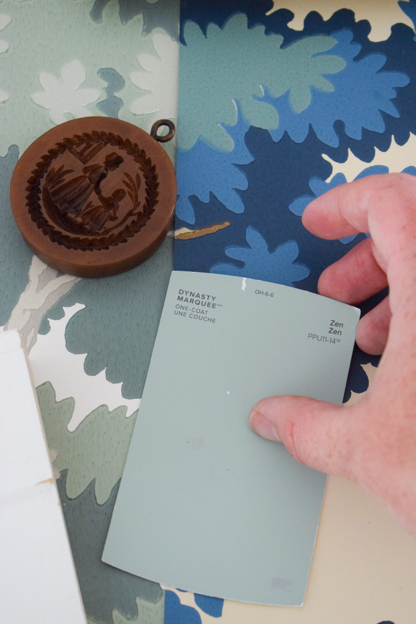 How to pick house finishes when you're building a house • PMQ for two