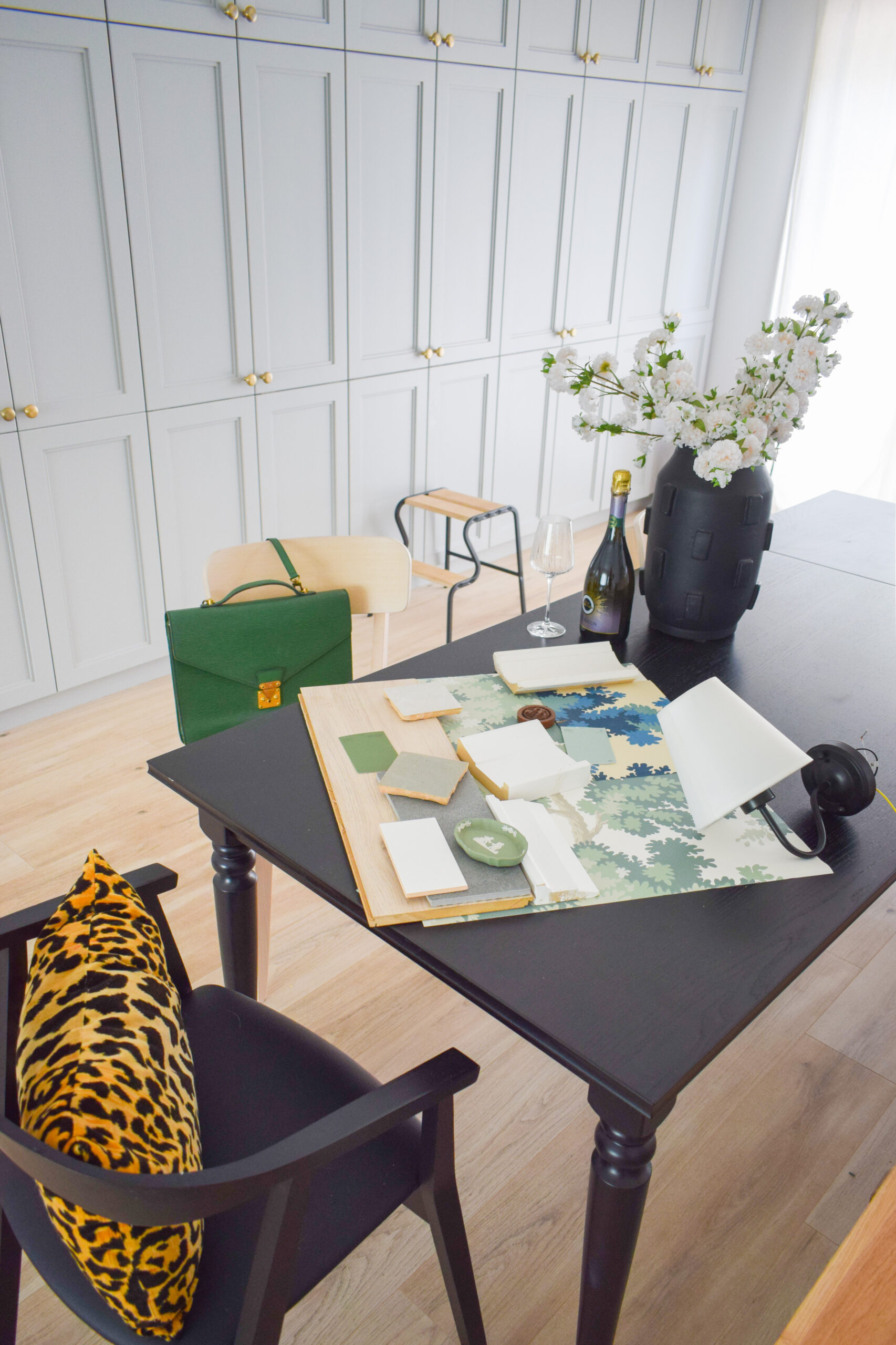 How to pick house finishes when you're building a house • PMQ for two